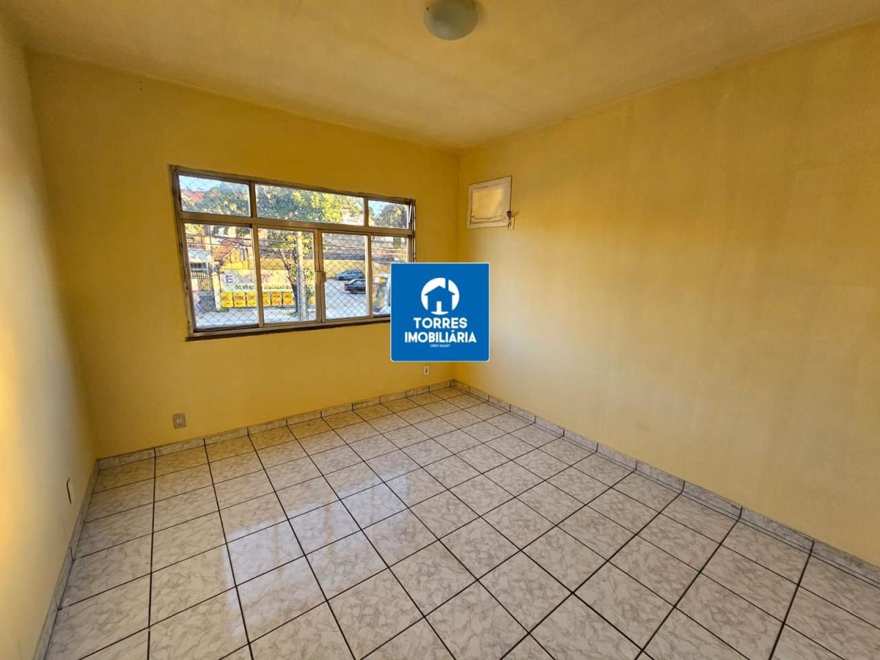 Parada 40 - Sobrado com 2 quartos sendo 1 suíte e garagem. - Torres Imóveis