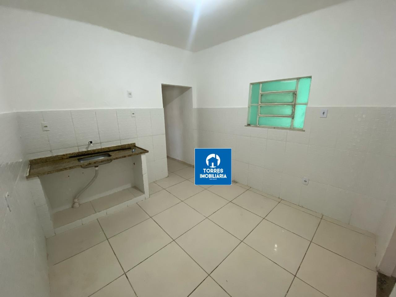 Porto Novo - Casa com 3 quartos e terraço próximo da principal ...